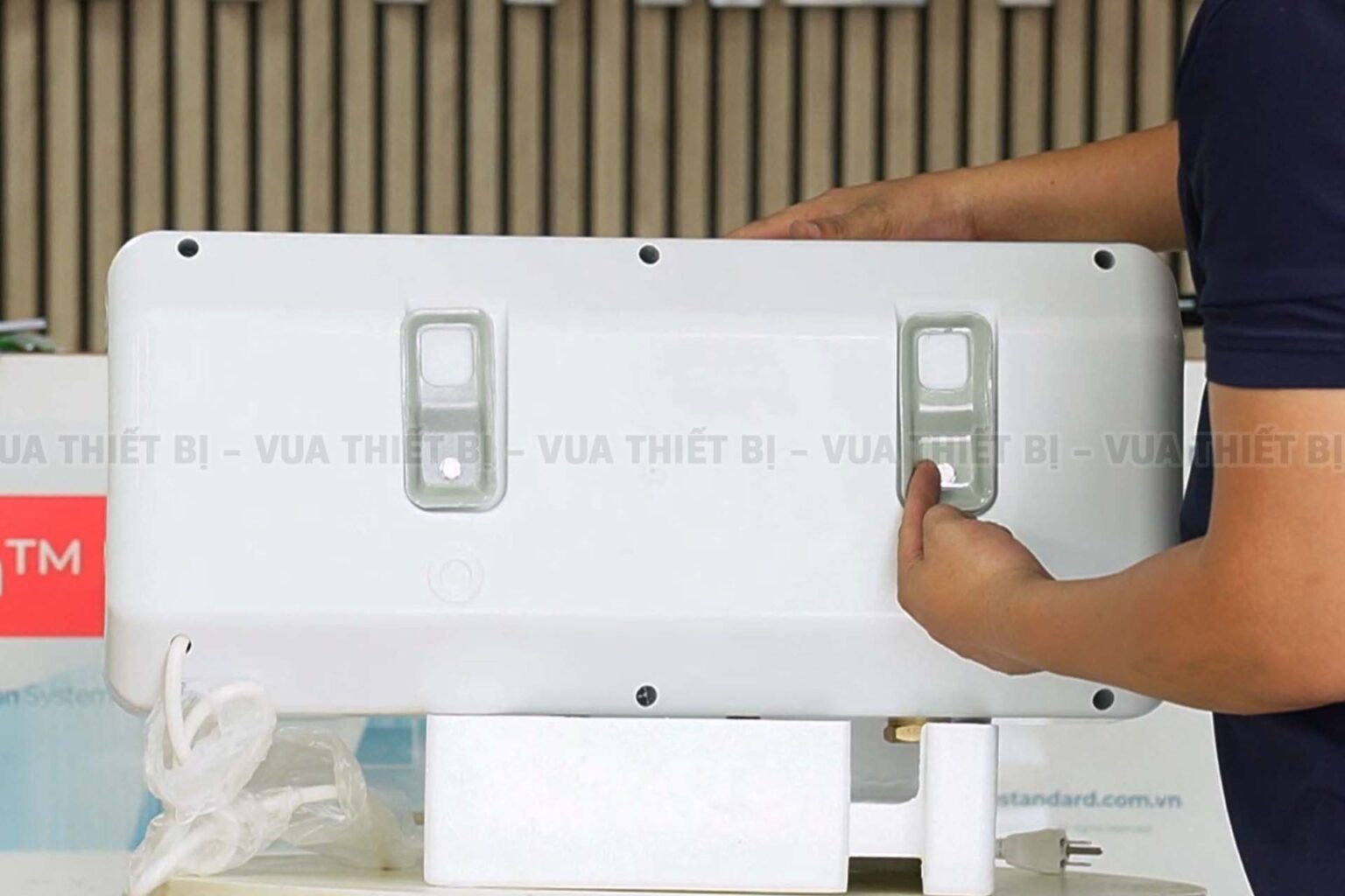 Bình nóng lạnh Rossi PURO 20L lít ngang RPO 20SL gián tiếp 2500w | VUA THIẾT BỊ .COM